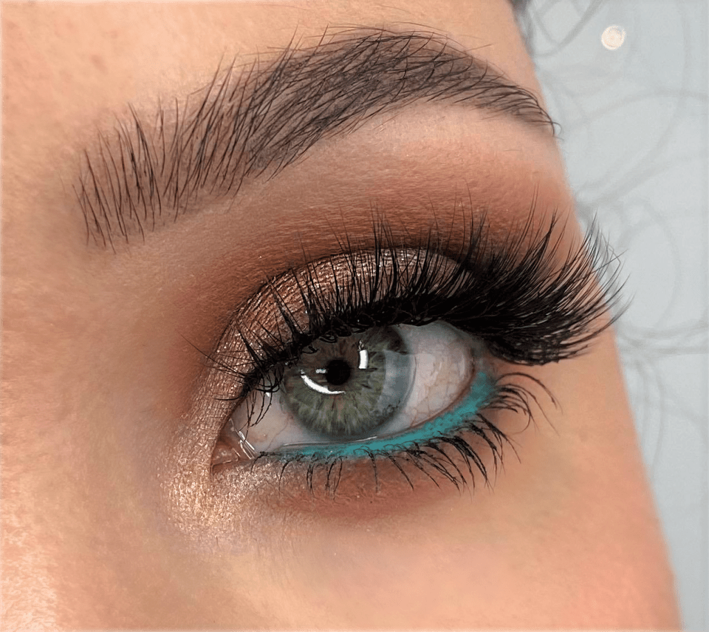 How to Create a Statement Eye Makeup Look